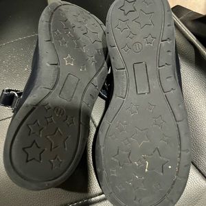 Cat & Jack | Shoes | Cute Cat Jack Black Shoes With Flower Detail 1 ...